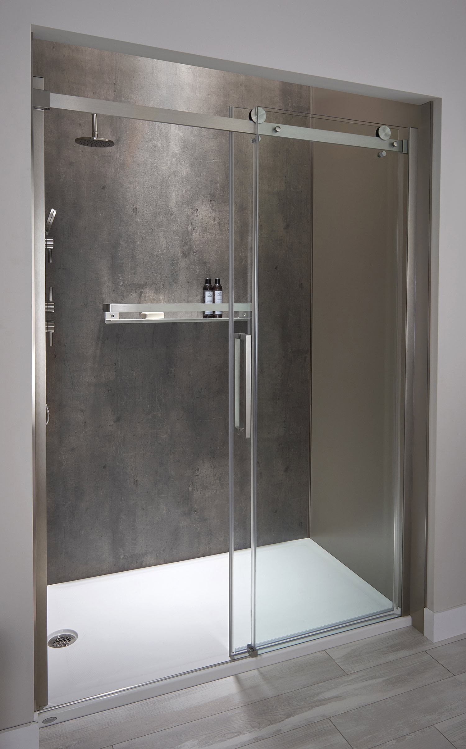 Walk-in Shower Mobile AL | MaxHome